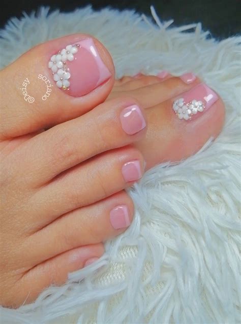 Pin on diseños para pies Gel toe nails Pedicure designs toenails