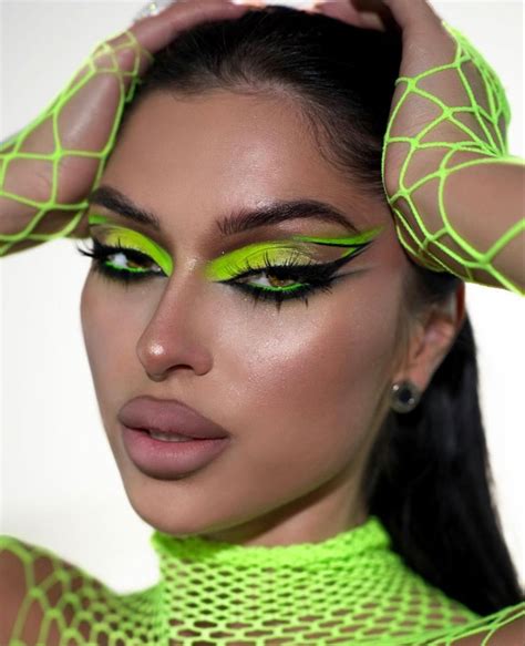 50 Gorgeous Makeup Trends To Try In 2022 Watermelon Colors Artofit