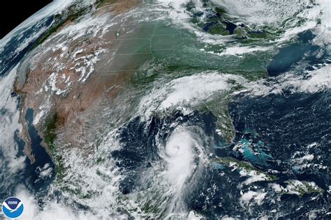 Huracán Laura cómo se forman los ciclones tropicales Foro Económico