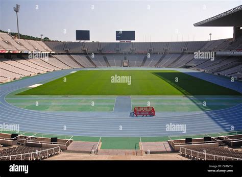 Estadio olimpico de montjuic fotografías e imágenes de alta resolución