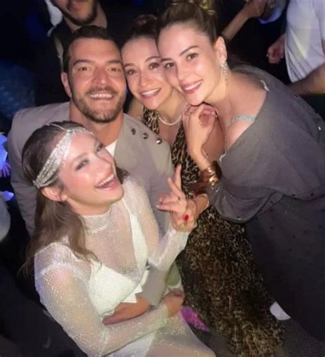 Kurulu Osman Dizisinin Y Ld Zlar Nik H Masas Na Oturdu