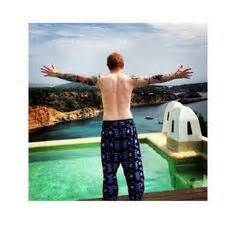 Ed S Shirtless Assfghjkl Ed Sheeran Pinterest Random Things