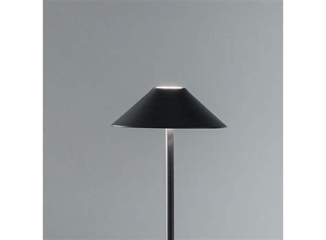 Dotykowa i ładowalna zewnętrzna lampa stołowa LED