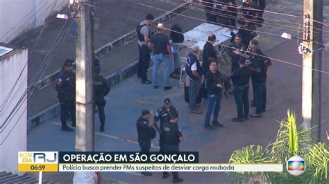 Vídeo Polícia realiza operação para cumprir 14 mandados de prisão no