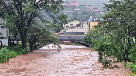 Chuva Provoca Transbordamento De Rio E Deixa Ruas Alagadas Em BH E