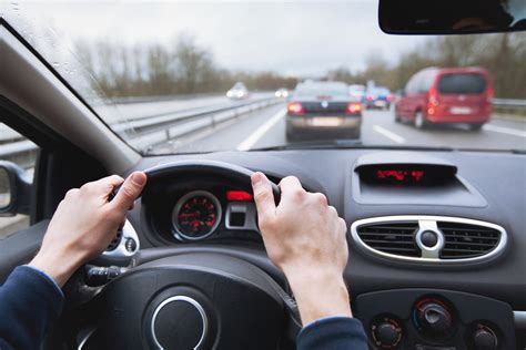 Frenada automática de emergencia AEB qué es y cómo funciona