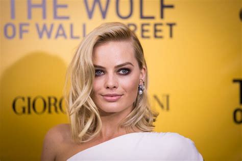 Margot Robbie Paused Scene