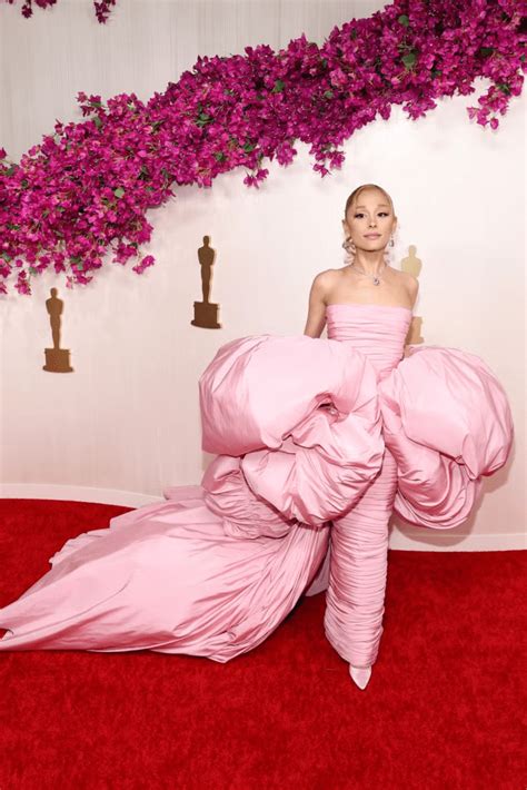 Looks icônicos que passaram no tapete do Oscar 2024