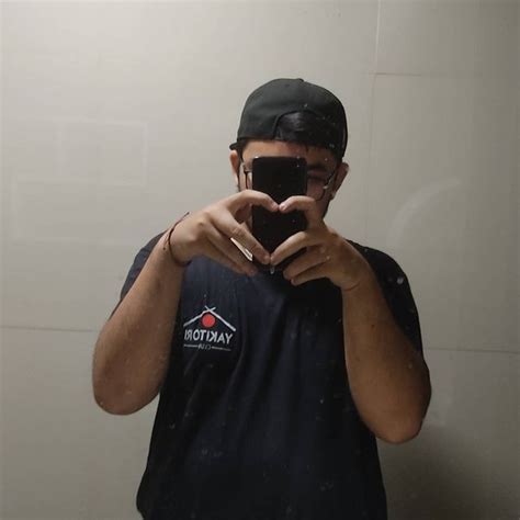 Franco Barrientos Sempaih Xx Threads Say More