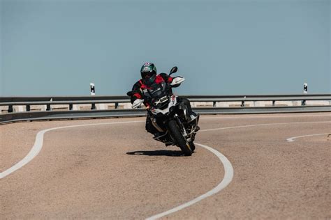 Le Migliori Moto Touring Quali Modelli Guidare Su Strada