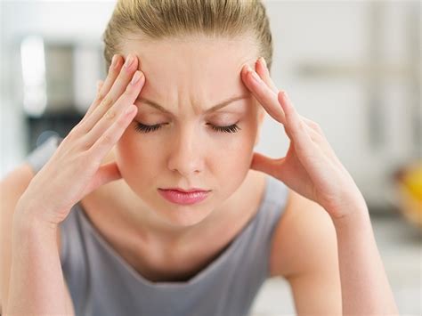 TƯ VẤN Đau đầu chóng mặt buồn nôn mệt mỏi là bệnh gì Omi Pharma