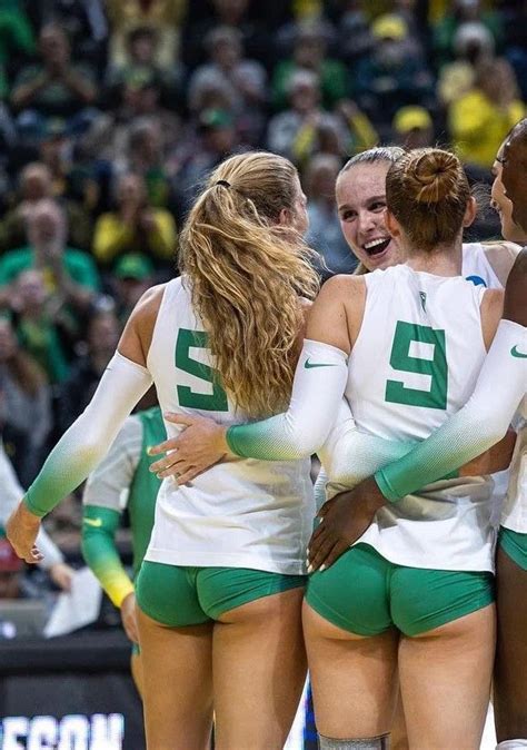 Women S Volleyball Team Huddle