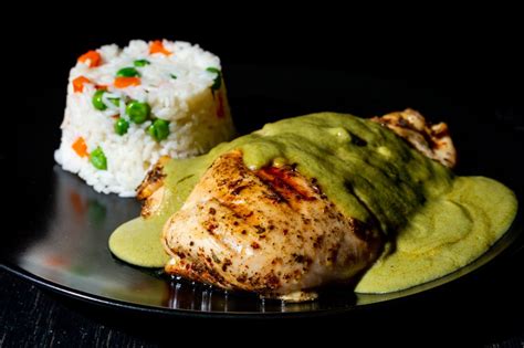 Qué es el mole verde mexicano y con qué ingredientes se hace