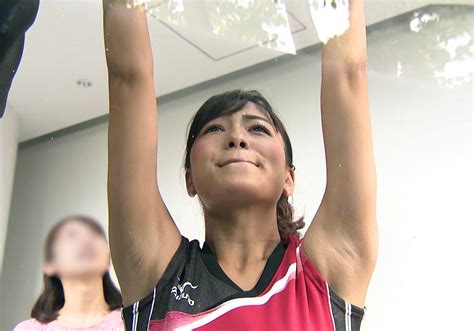 本人もテレビ局もよくOKを出したなと思わざるを得ない見事な腋接写 生々しすぎるボツ腋がエロすぎて感動と勃起が止まりません 170cm以上の
