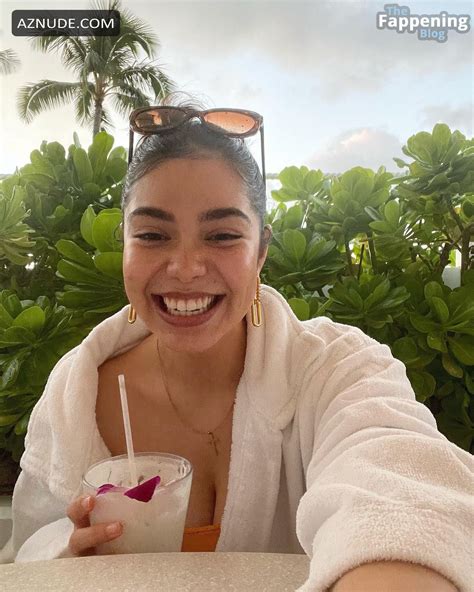 AULII CRAVALHO Nude AZNude