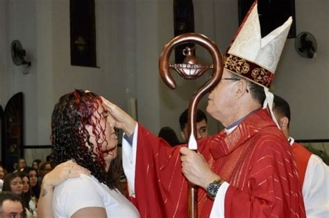 Crisma na Paróquia São Benedito em Itápolis Diocese de São Carlos