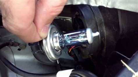 How To Replace Headlight Bulb On Honda Crv Honda Crv He