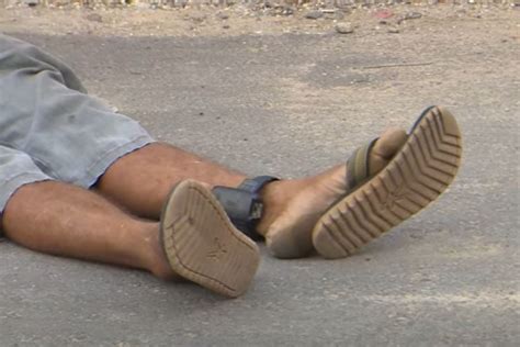 Tornozeleira Eletr Nica Homem Executado V Rios Tiros Na