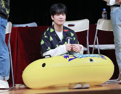 Kimjonghyun Jonghyun Jr Nuest Nuestw W