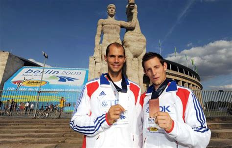 Saut à la perche Pour Romain Mesnil Renaud Lavillenie a battu le