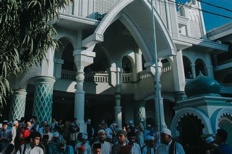 Sejarah Halal Bihalal Di Indonesia Sejak Kapan Tradisi Ini Ada Intisari