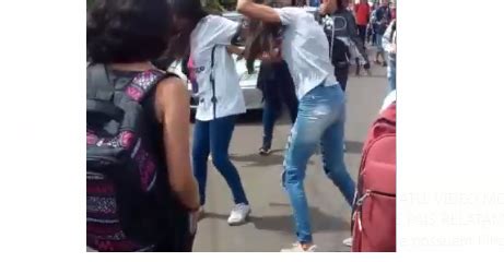 Botucatu Vídeo mostra briga entre alunas da escola do Bairro 24 de