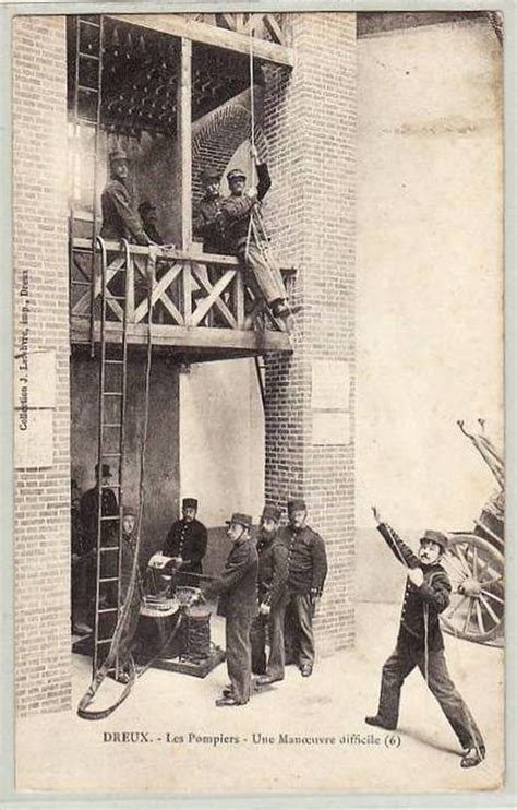 Photo de classe Les pompiers de Dreux à la manoeuvre de 1920 Sdis 28