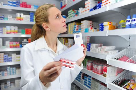 CURSO DE FARMACIA GRATIS TÉCNICO AUXILIAR Y MÁS