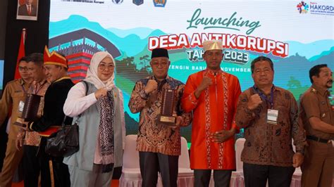 InfoPublik Desa Maitara Selatan Mendapat Penghargaan Sebagai Desa
