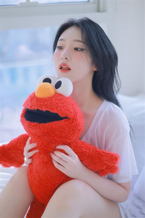 Naked Yeon Woo Photos V2PH