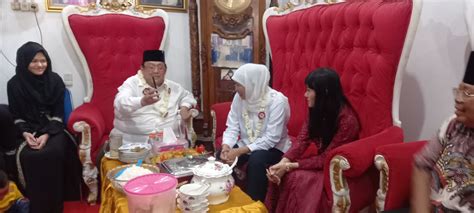 Khofifah Video Call Ganjar Di Rumah Mochtar