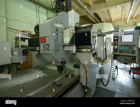 Computer Numerical Control Milling Machine Set For Work Drill Boring