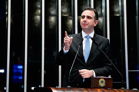 Pacheco é reeleito apoio de Lula e derrota aliado de Bolsonaro no