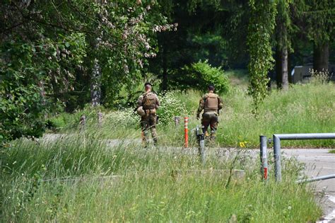 Lichaam Inderdaad Van Voortvluchtige Belgische Militair Conings Van