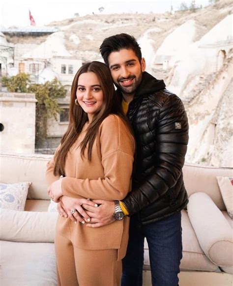Netizens Shame Aiman Khan And Muneeb Butt For Sharing An Intimate Video