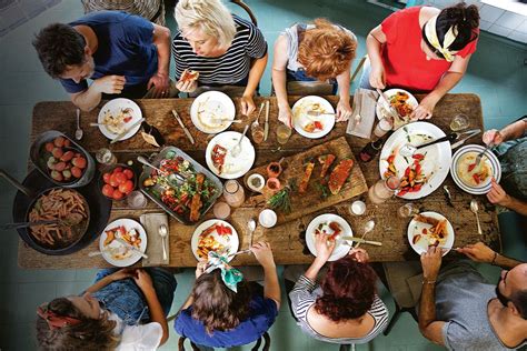 Benefits Of Eating Together From Helping To Fight Obesity To Anxiety Food Files Delicious