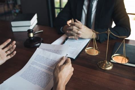 Les avantages de télécharger des modèles de documents juridiques en ligne