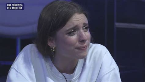 Amici Angelina Mango E La Lettera Della Mamma Non Ti Ho Protetta
