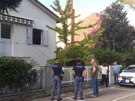 Trovato morto nel pozzo di casa a Rimini è giallo
