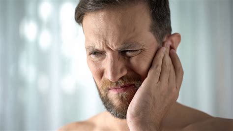 What Are The Signs And Symptoms Of Throat Cancer And The Treatment For