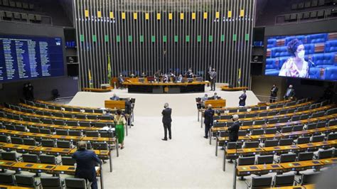ampla derrota para o bolsonarismo PEC do voto impresso é arquivada