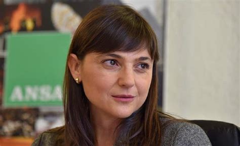 Debora Serracchiani chi è età marito e vita privata del politico