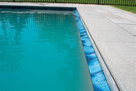 L Eau De Ma Piscine Est Trouble Apr S Un Chlore Choc Que Faire