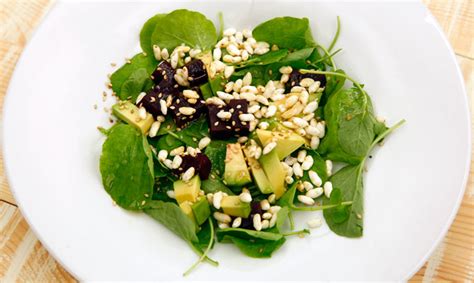 Ensalada de berros y aguacate de Karlos Arguiñano