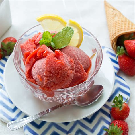 Gelato Alla Fragola Senza Gelatiera La Ricetta Con La Vaniglia Melarossa