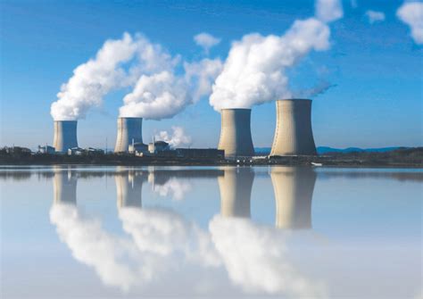 Pierwsza elektrownia jądrowa ma zacząć działać w Polsce za 12 lat