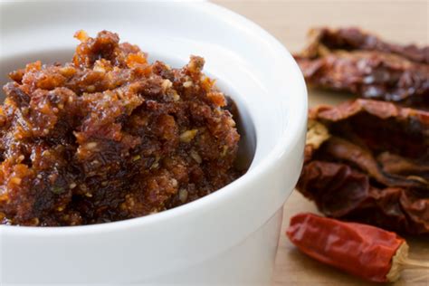 Pesto aux tomates séchées Châtelaine