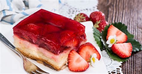 Przepis Na Ciasto Z Truskawkami Bez Pieczenia Jak Je Zrobi Top Pl