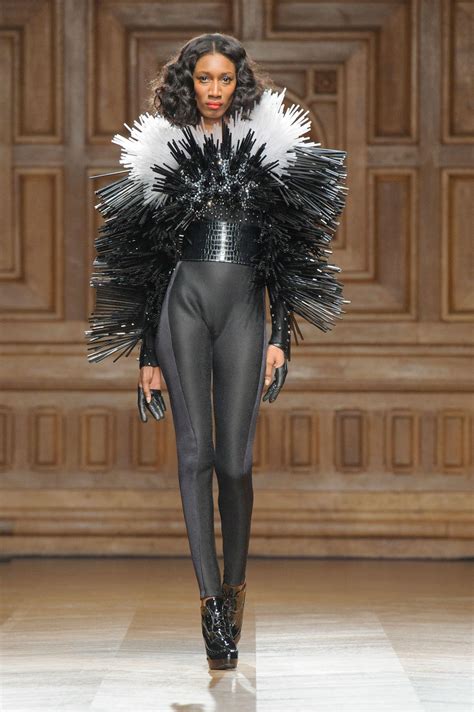 Défilé On aura tout vu Automne hiver 2016 2017 Couture Madame Figaro
