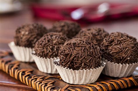 10 receitas de docinhos clássicos de festa Guia da Semana